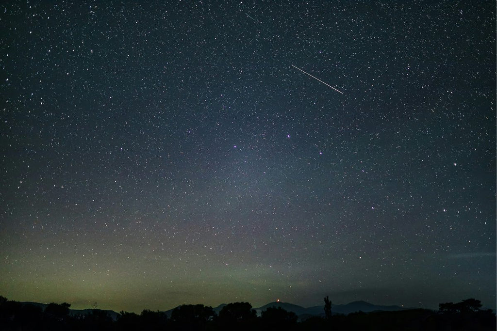 Canada’s Skies To Light With 2025’s Best Meteor Shower This Month ...
